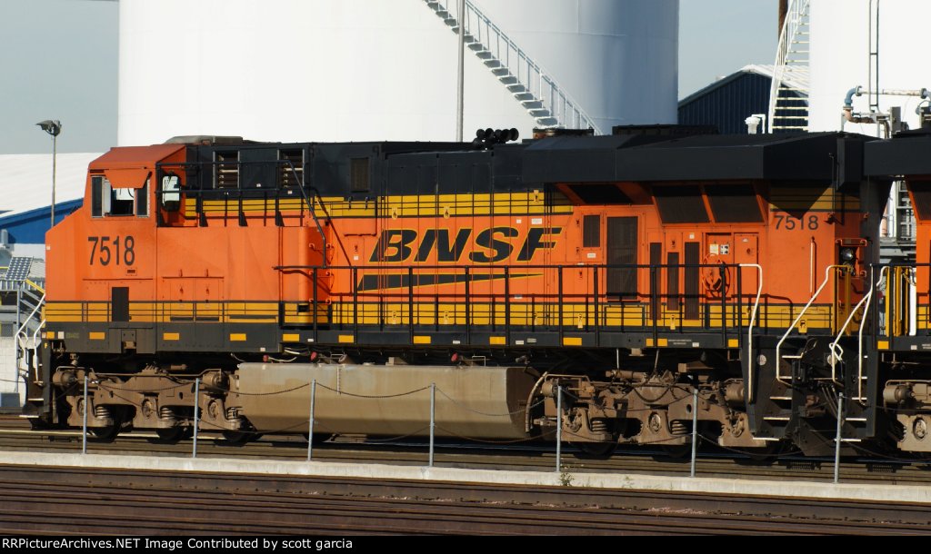 BNSF 7518